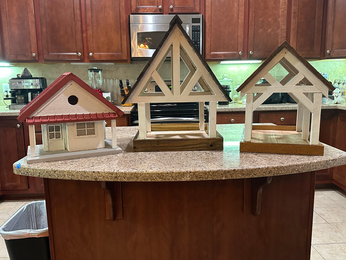 Alpine Deluxe Fly Thru Bird Feeder | Pilkington Woodworks